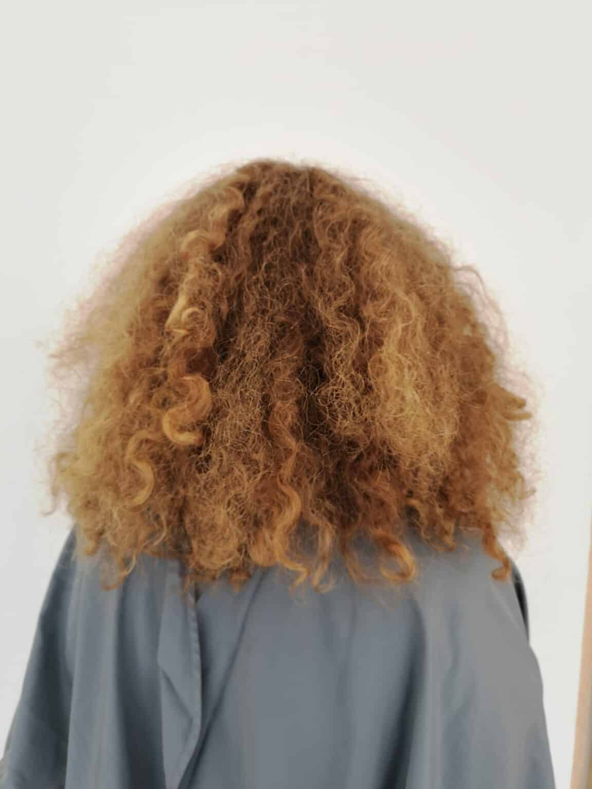 Des beaux cheveux bouclés, Ebene Studio-lesboomeuses.com